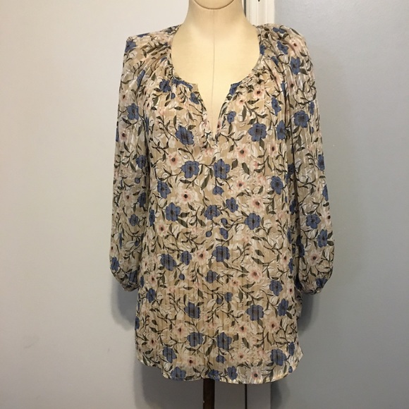 Rielle / dailylook | Tops | Daily Look Relle V Neck Split 34 Sleeve Top ...